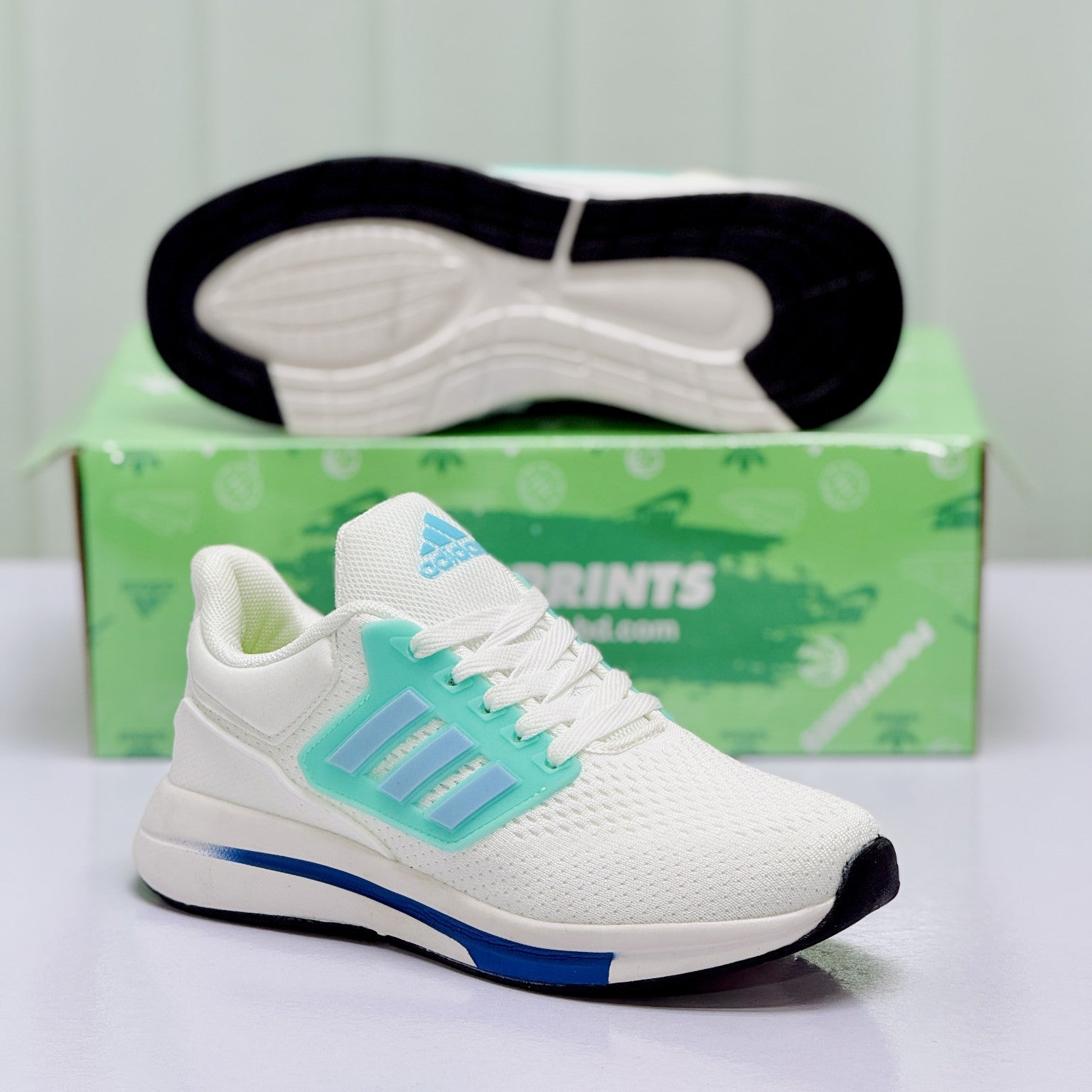 Model Code 331 – Running Sneaker – Footprints