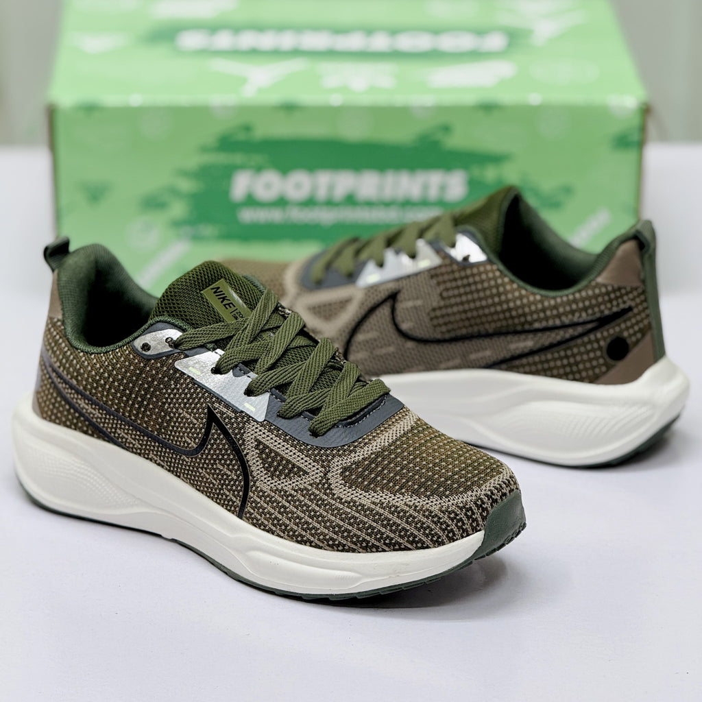 Model Code 432 – Running Sneaker – Footprints