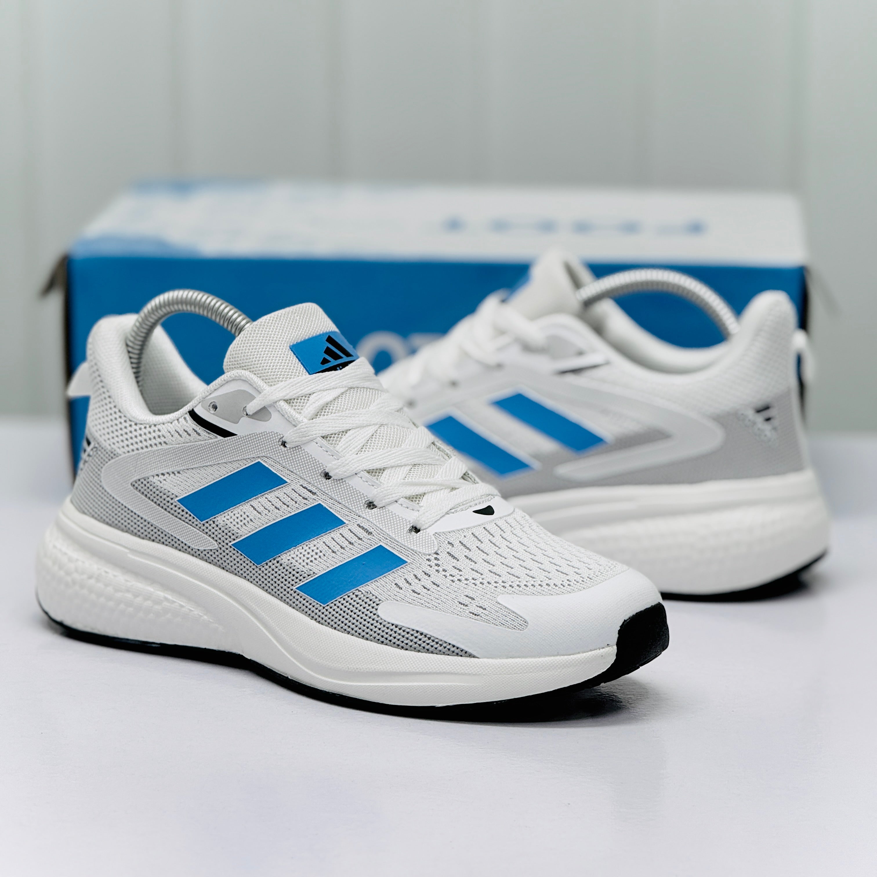 Model Code 481 – Running Sneaker – Footprints